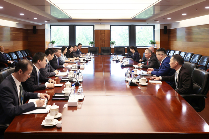 Vice Minister Li Fei meets with Jack Williams, senior vice president of ...